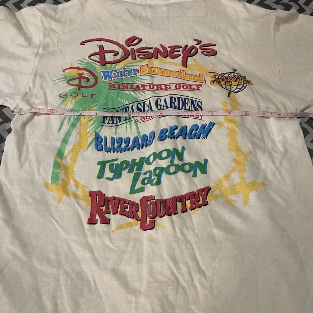 Rare Disney Recreation/River Country T-Shirt - Gem